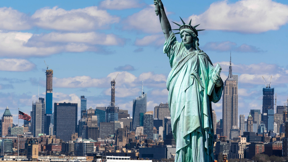 10 Iconic American Landmarks Everyone Should Visit At Least Once - USA ...